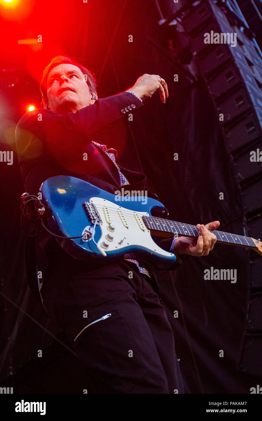 Edmonton, Alberta, Canada. 22nd July, 2018. Scott Totten performs with ...