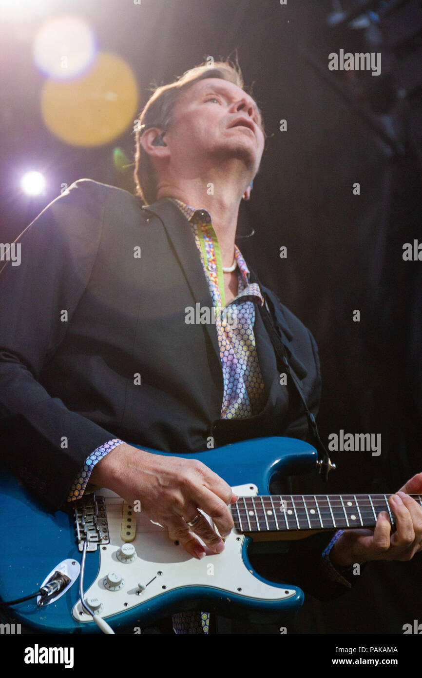 Edmonton, Alberta, Canada. 22nd July, 2018. Scott Totten performs with ...