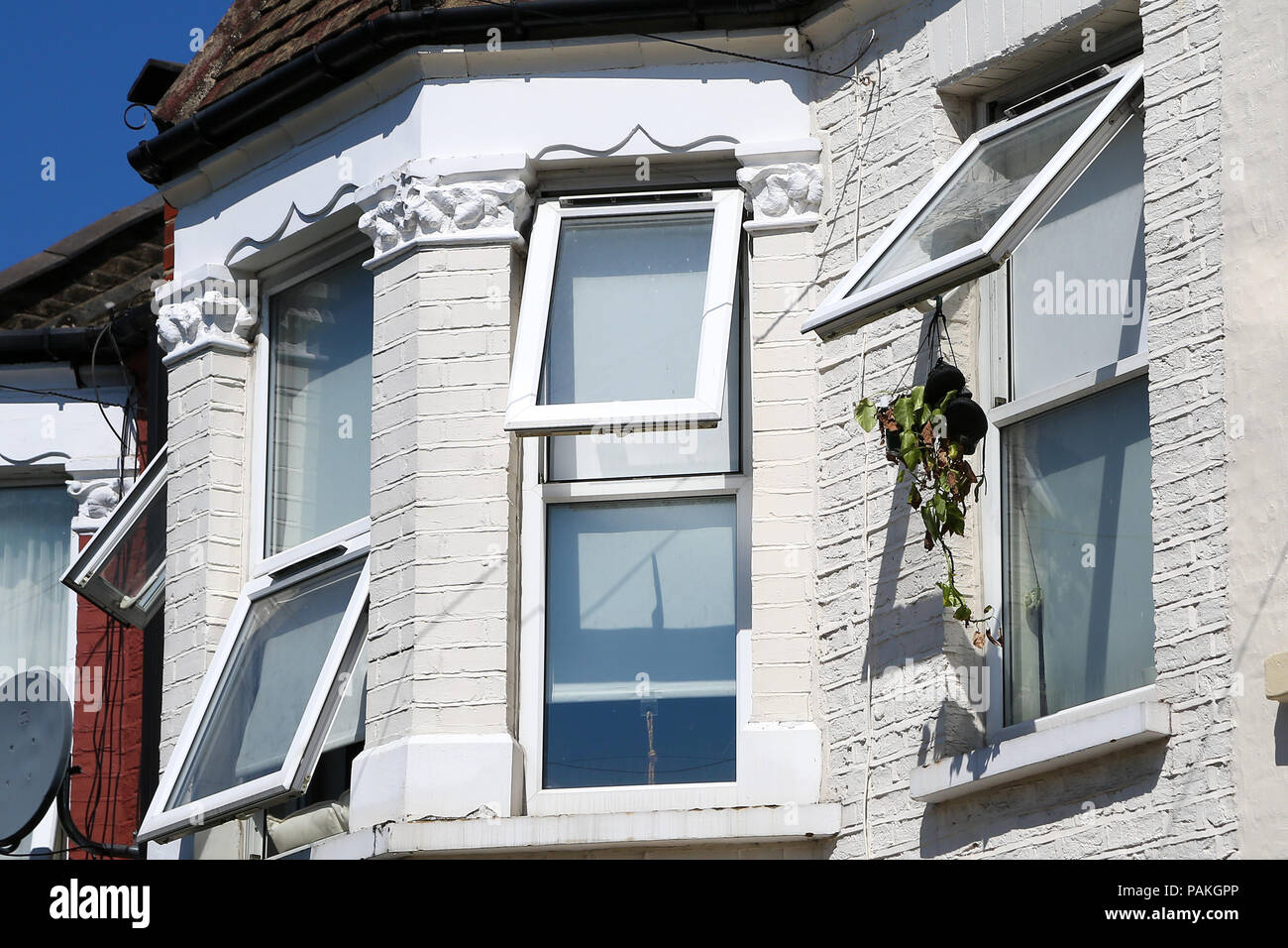 Residents leave windows open hi-res stock photography and images - Alamy