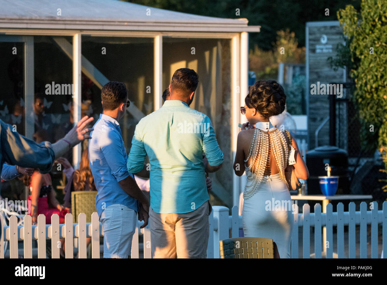Absolutely ascot hi-res stock photography and images - Alamy