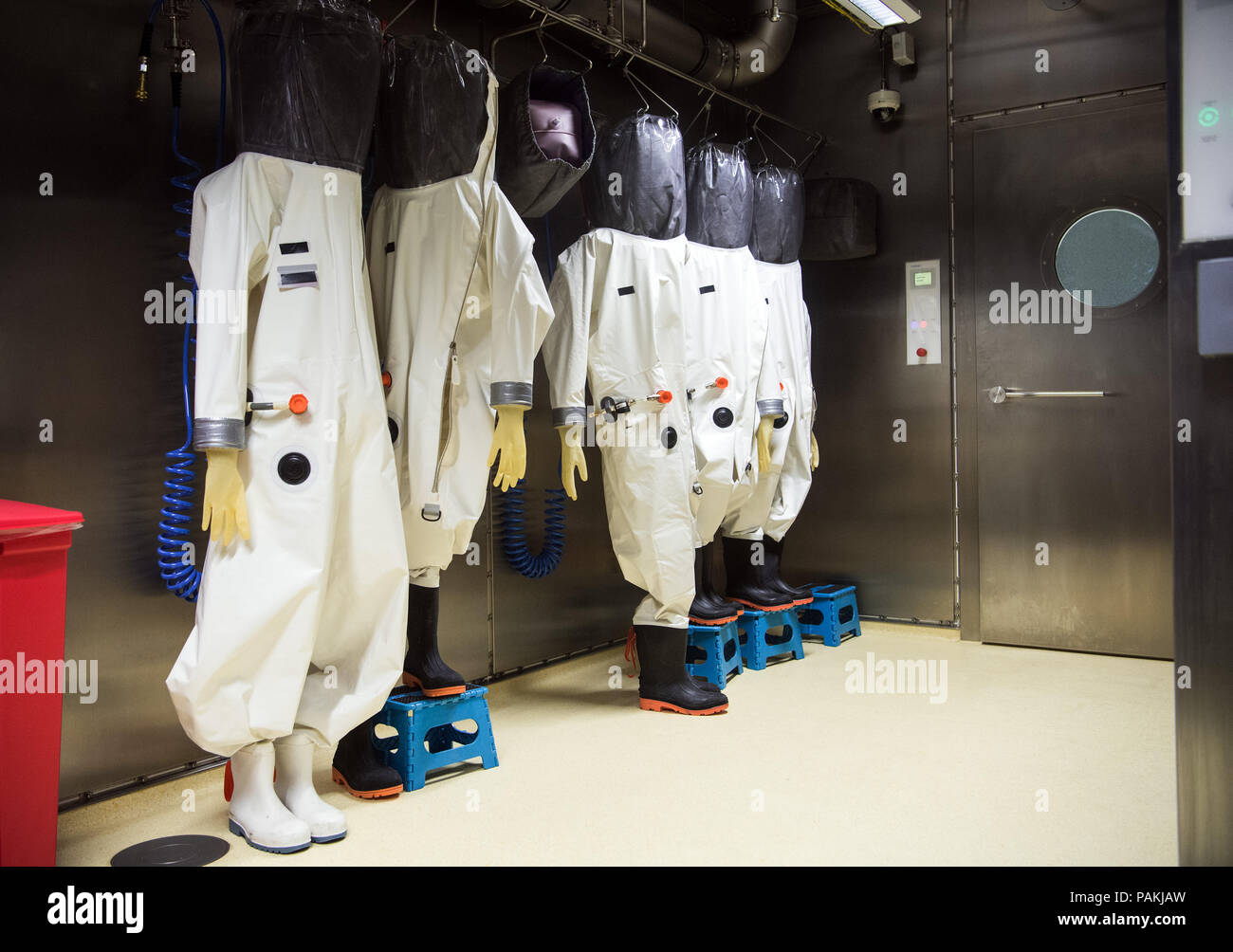 Security level s4 hi-res stock photography and images - Alamy