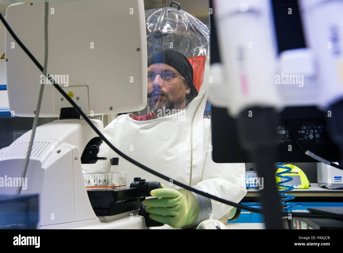 Robert koch microscope hi-res stock photography and images - Alamy