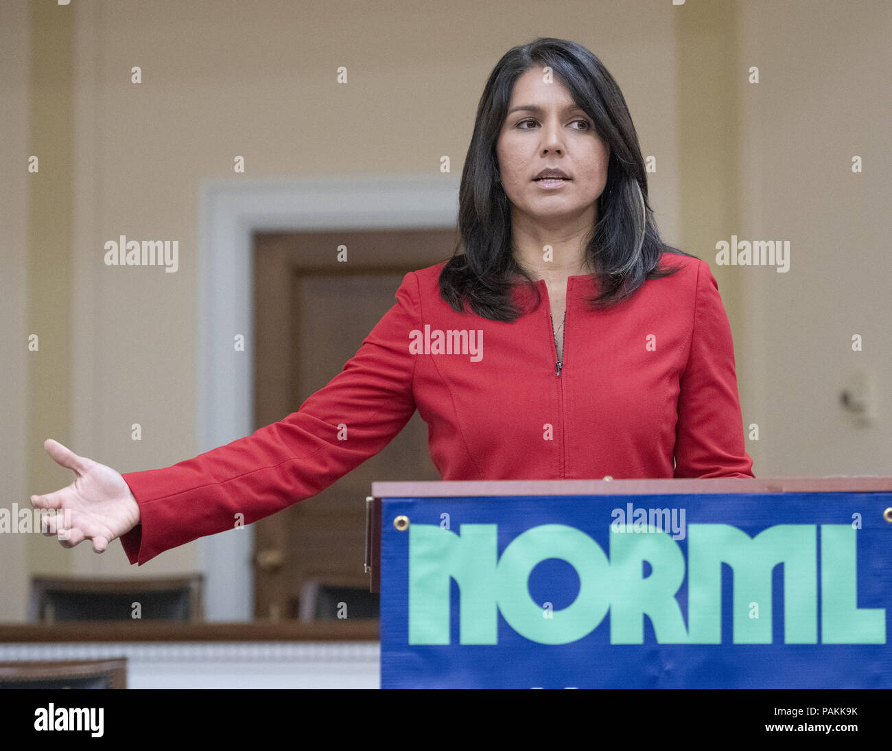Representative tulsi gabbard hi-res stock photography and images - Alamy