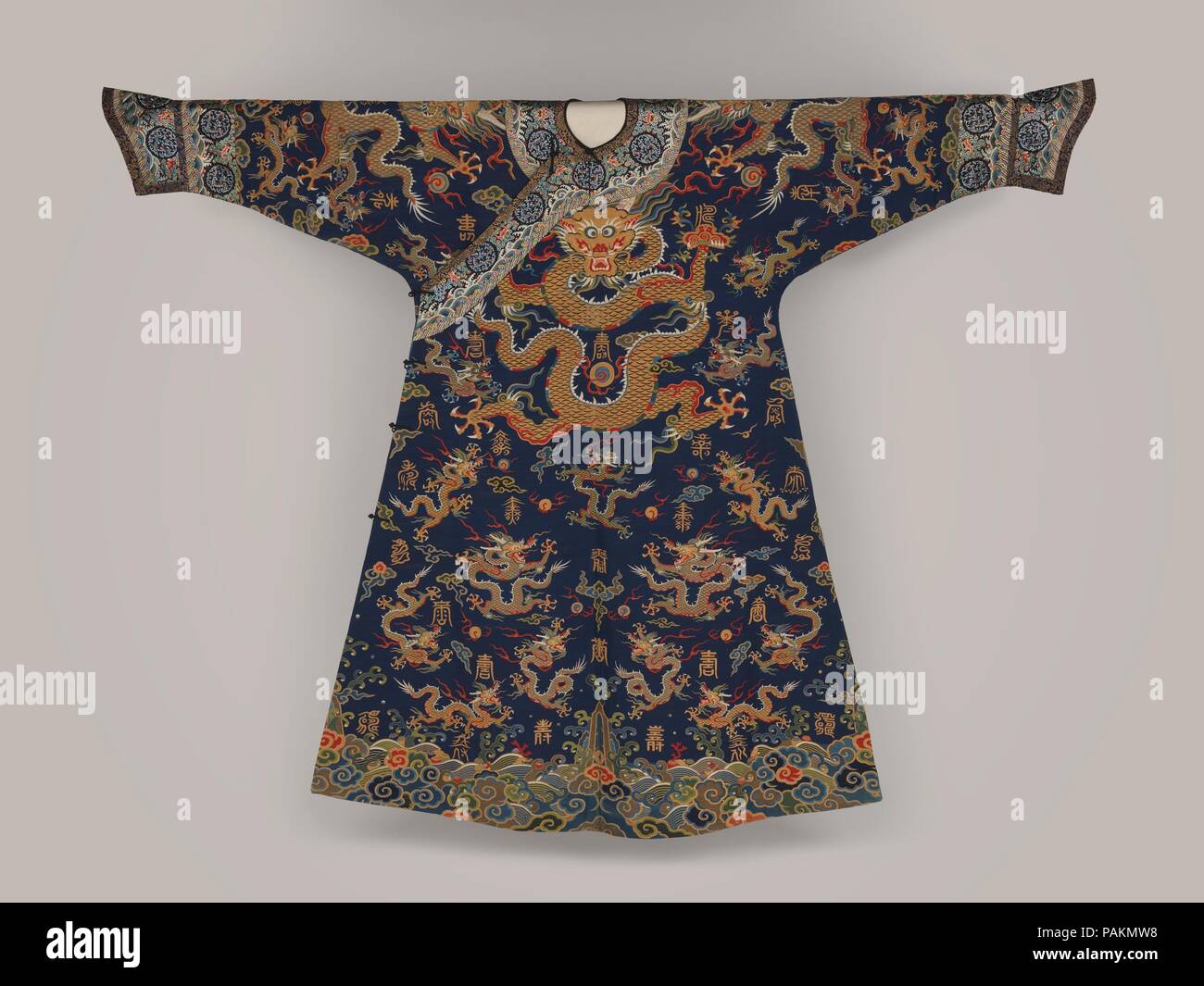 Chinese silk robe hi-res stock photography and images - Alamy