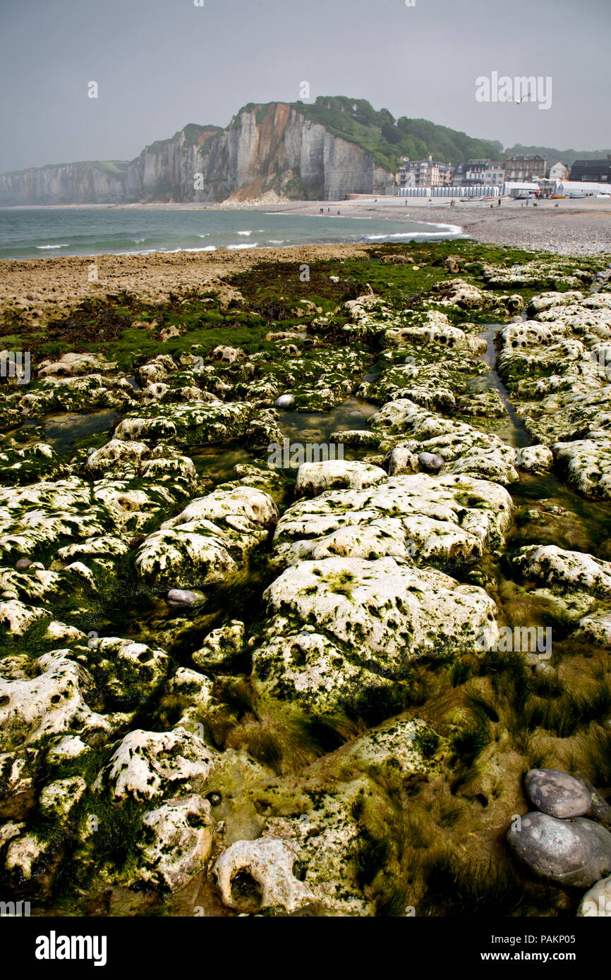 Yport rocks hi-res stock photography and images - Alamy