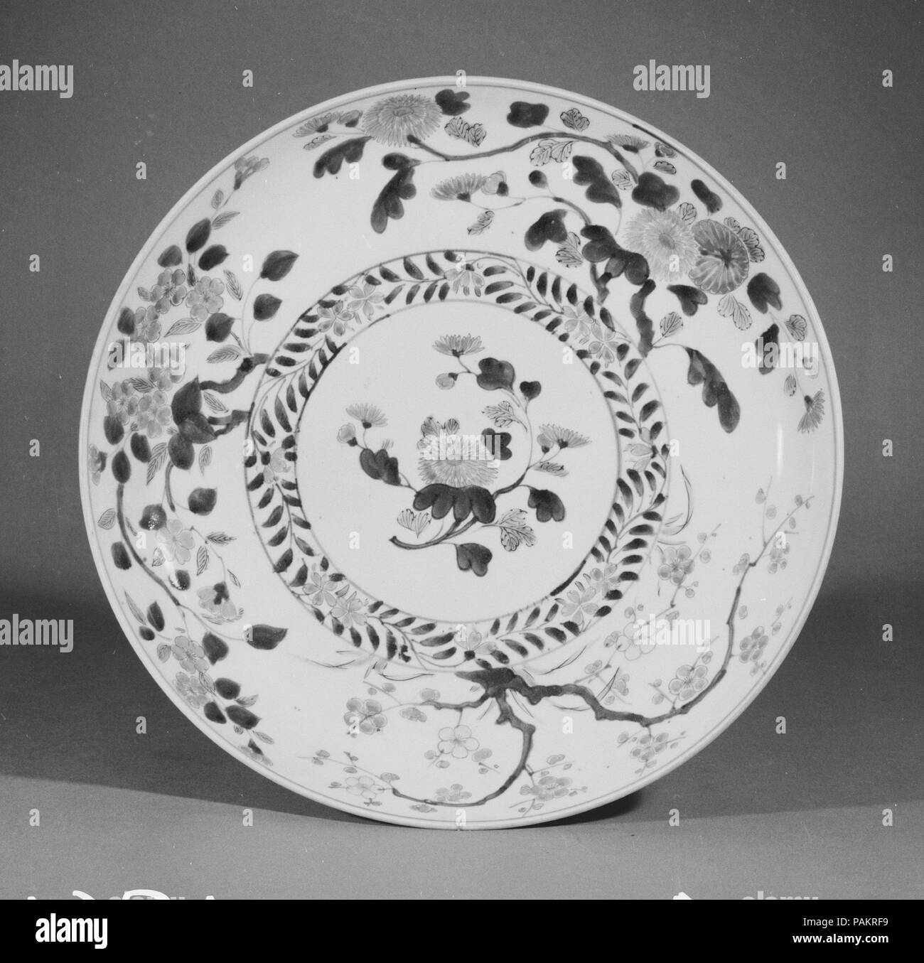 Plate. Culture: Japan. Dimensions: H. 2 1/4 in. (5.7 cm); Diam. 13 in ...