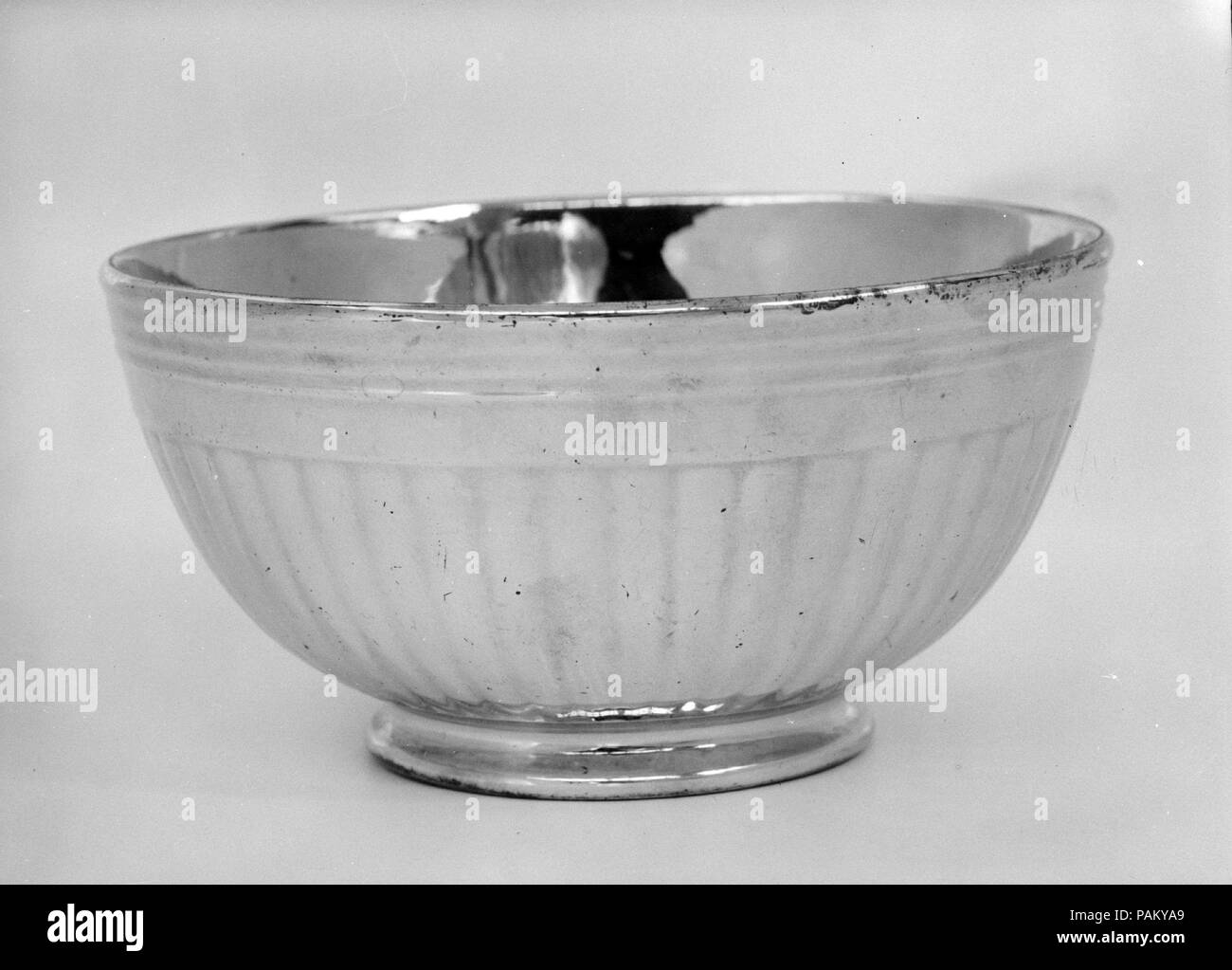 Bowl. Culture: British (American market). Dimensions: 2 3/4 x 5 1/4 in ...