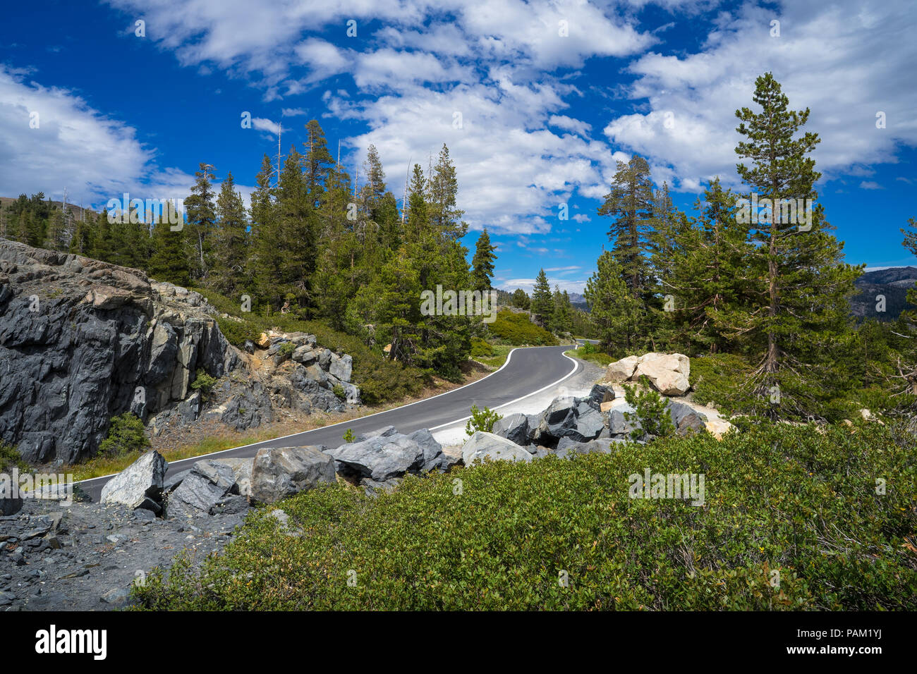 California highway 4 hi-res stock photography and images - Alamy