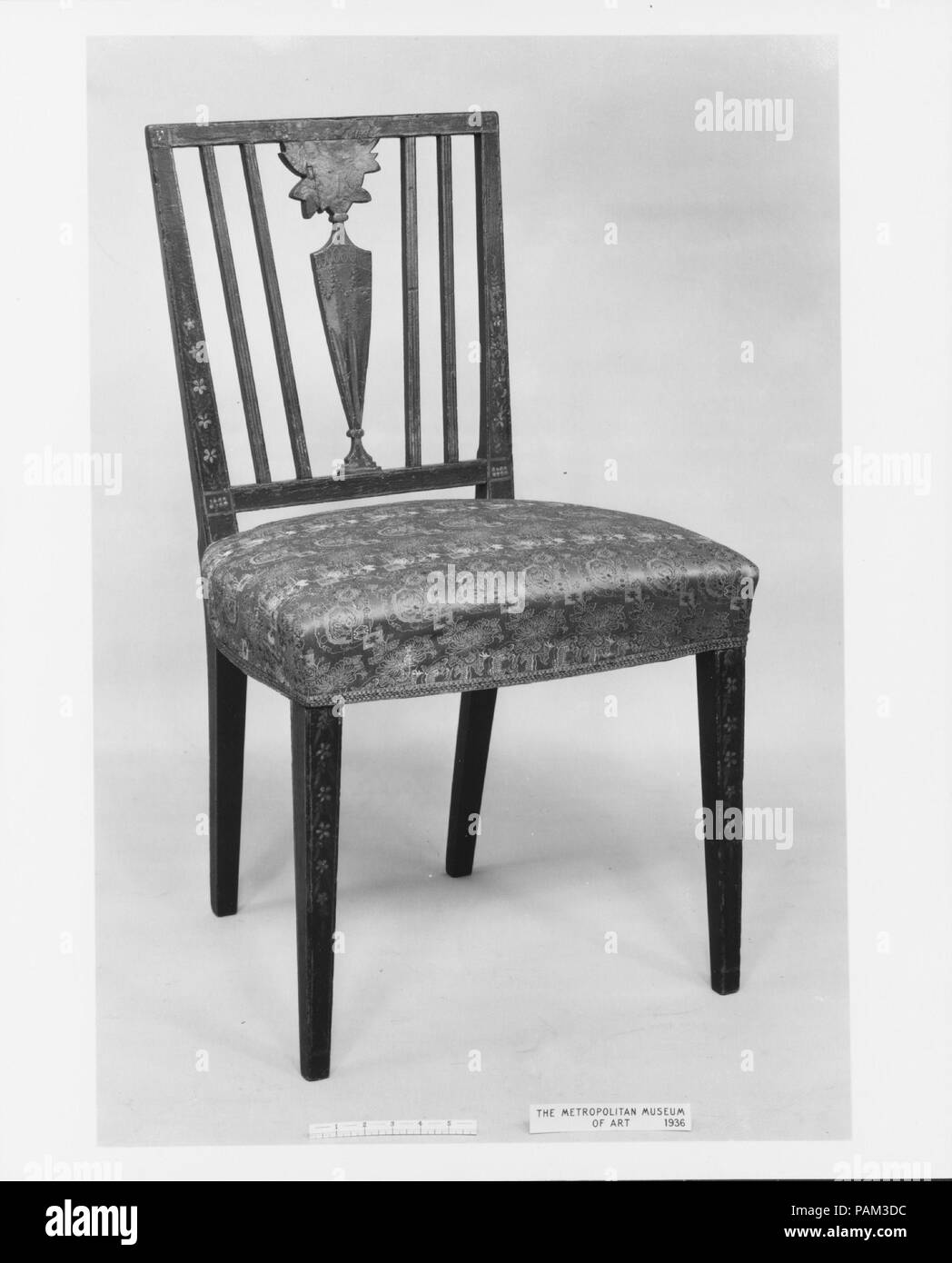 87 49 5 43 2 cm hi-res stock photography and images - Alamy