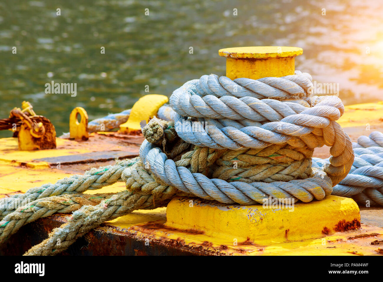 Bollards with mooring rope hi-res stock photography and images - Alamy