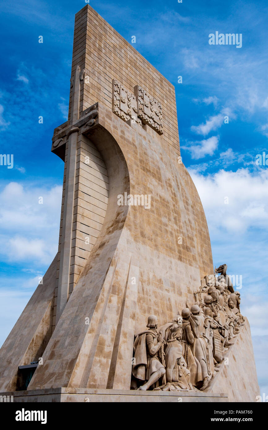 Discoveries Monument (Padrão dos Descobrimentos) tribute to Portuguese ...