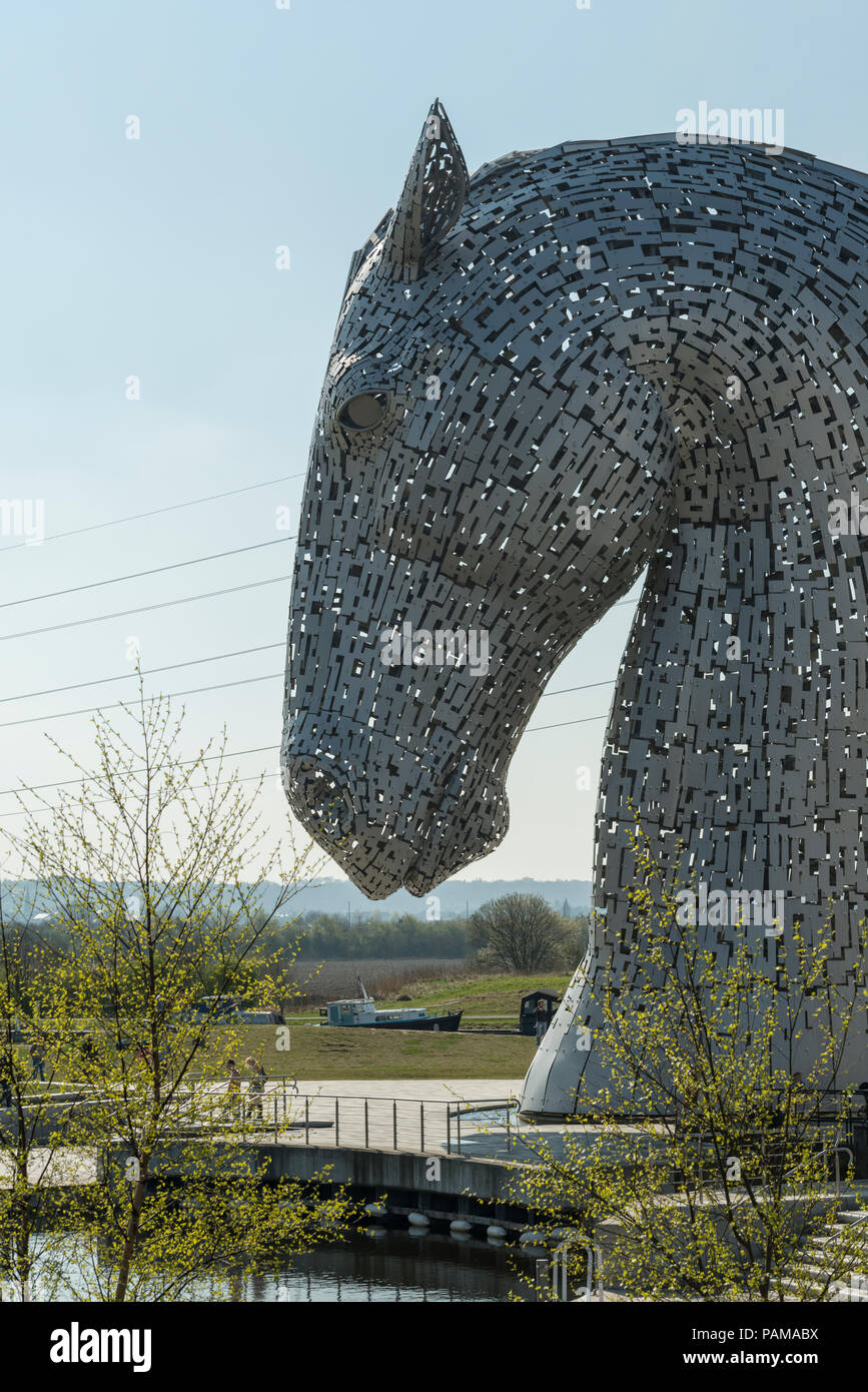 The iconic Kelpies sculpture by Andy Scott forms a gateway to the Forth ...