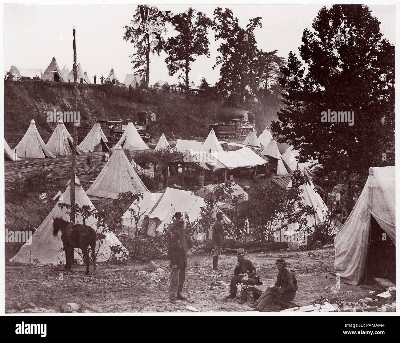 Military camp photographs hi-res stock photography and images - Alamy