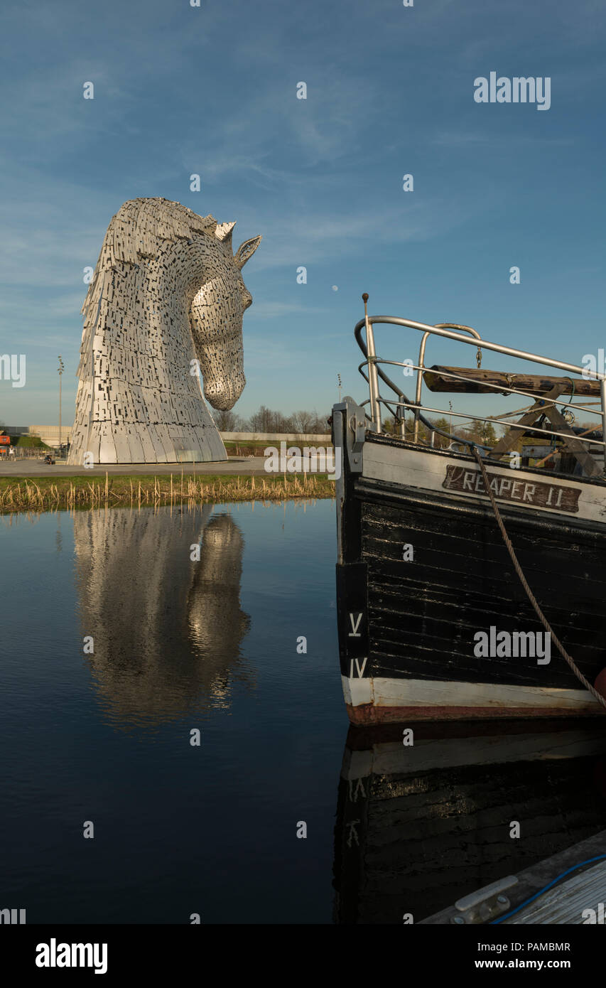 The iconic Kelpies sculpture by Andy Scott forms a gateway to the Forth ...