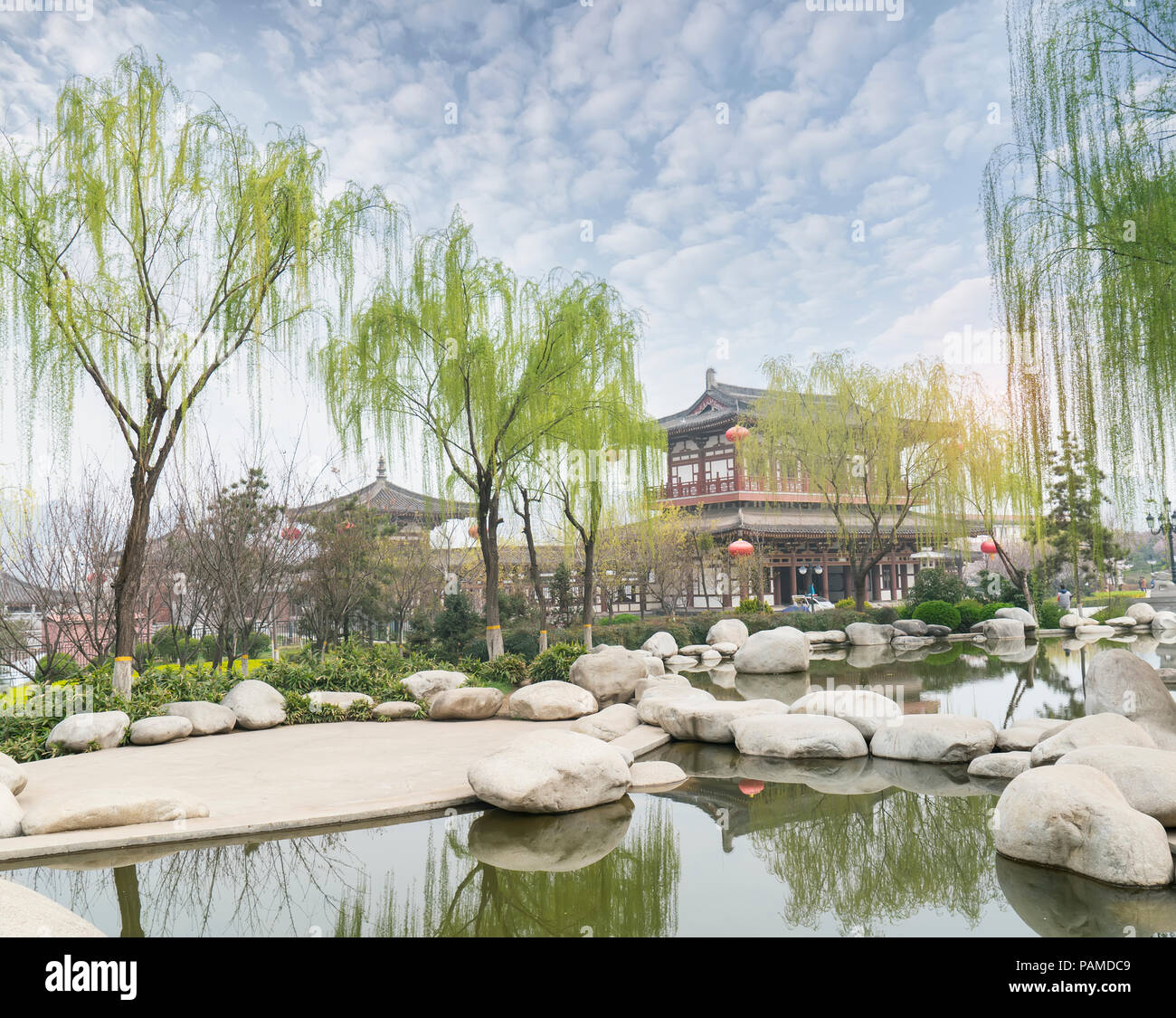 Qinglong temple hi-res stock photography and images - Alamy
