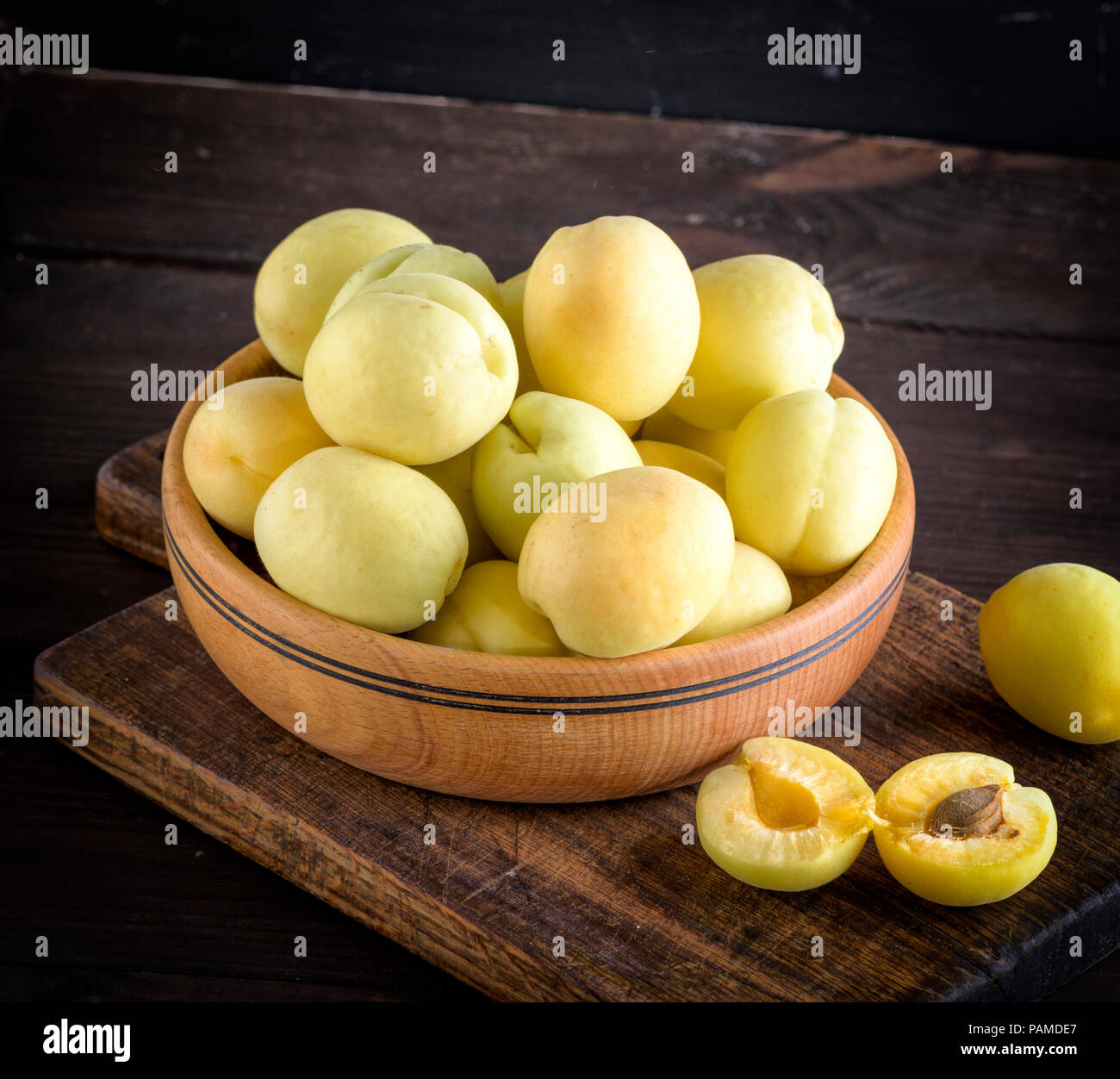 Apricot varieties hi-res stock photography and images - Alamy