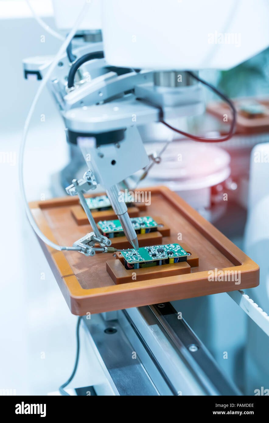 soldering robot used in soldering multilayer board and shielding case ...