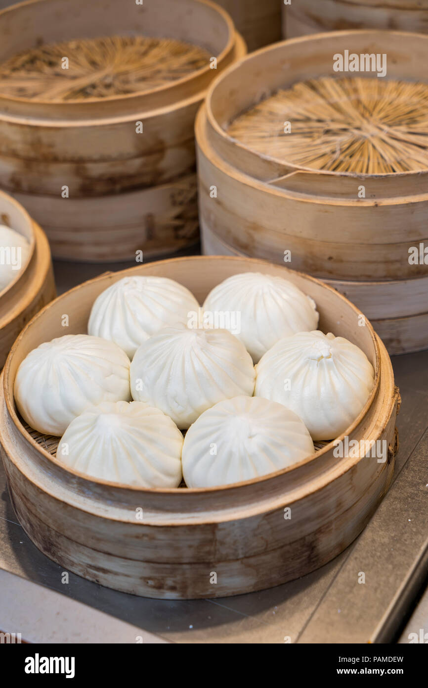 Dim sum containers hi-res stock photography and images - Alamy