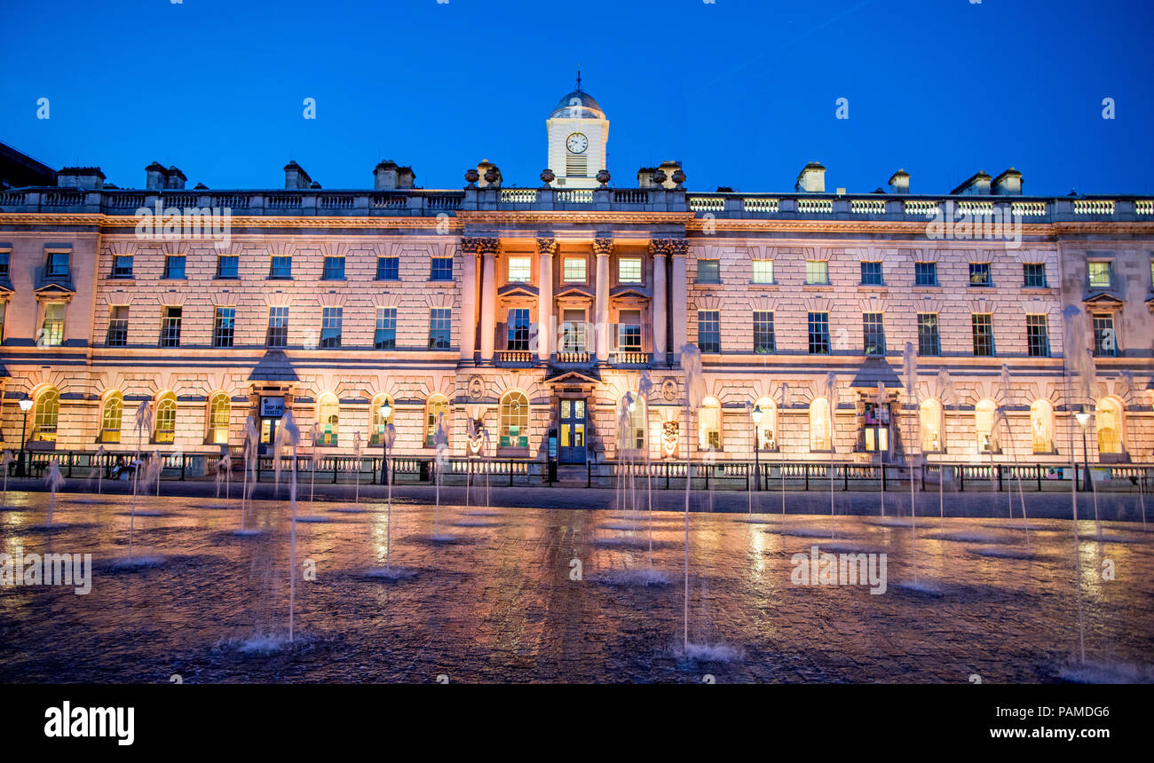 Somerset house fountain night hi-res stock photography and images - Alamy