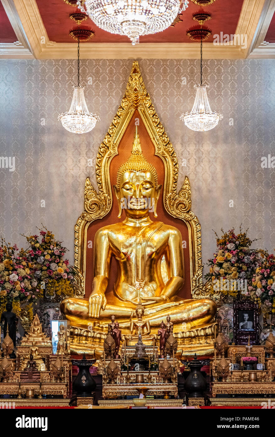 Wat Traimit