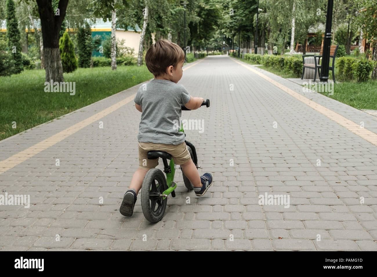 Boy kid cycle hi-res stock photography and images - Alamy