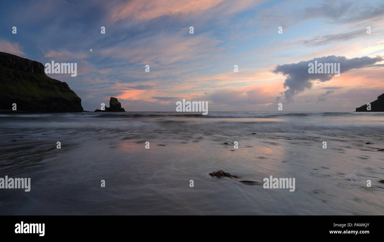 Talisker bay stack hi-res stock photography and images - Alamy