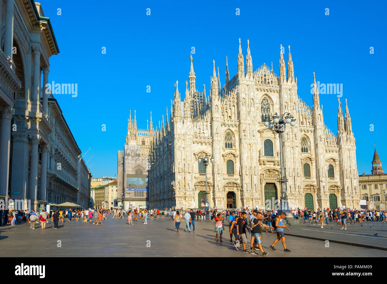 MILAN, ITALY - AUG 17, 2017: Tourists visiting Milan Cathedral (Duomo ...