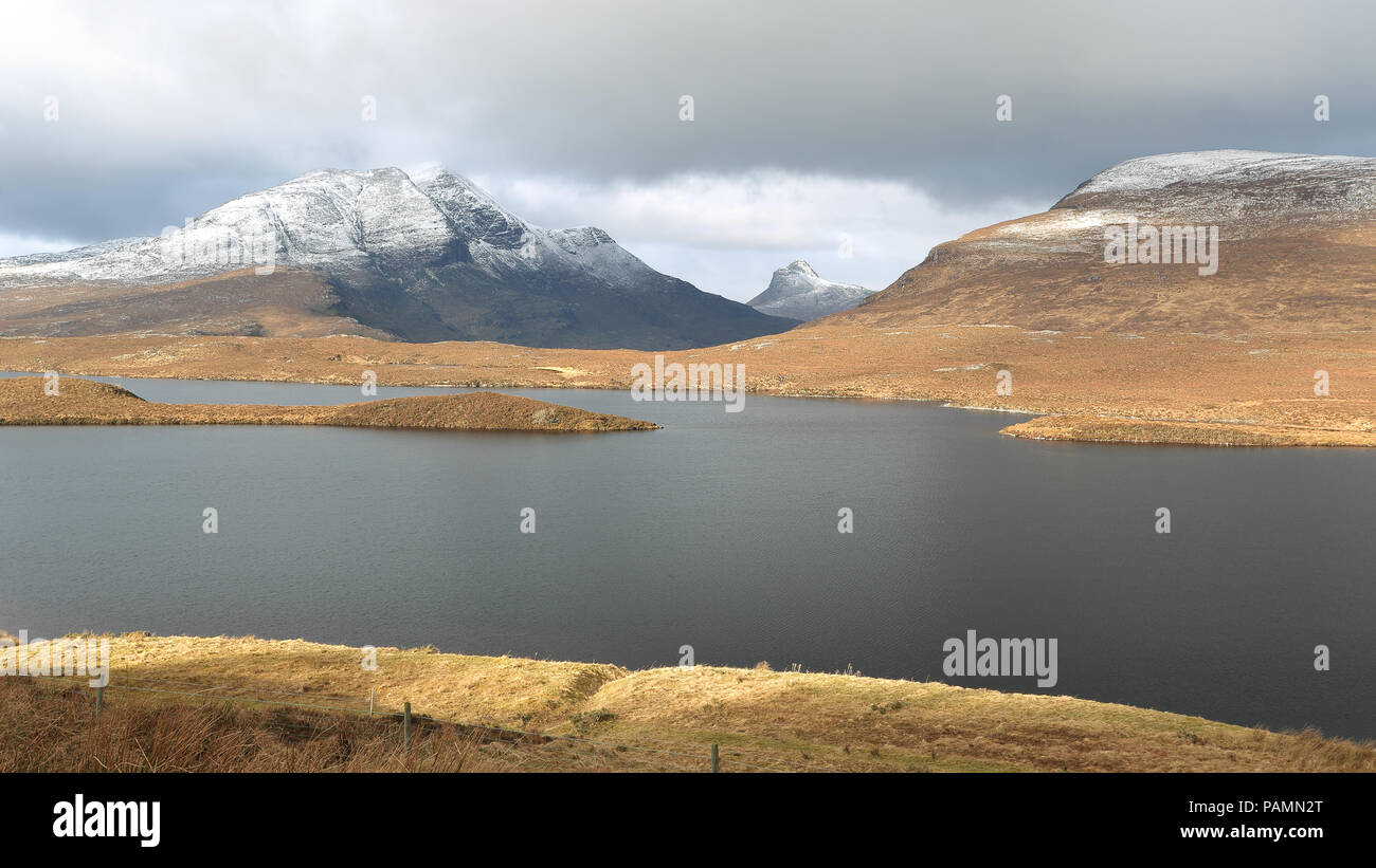 Lochan an Ais and Assynt Mountains form Knockan Crag Stock Photo - Alamy