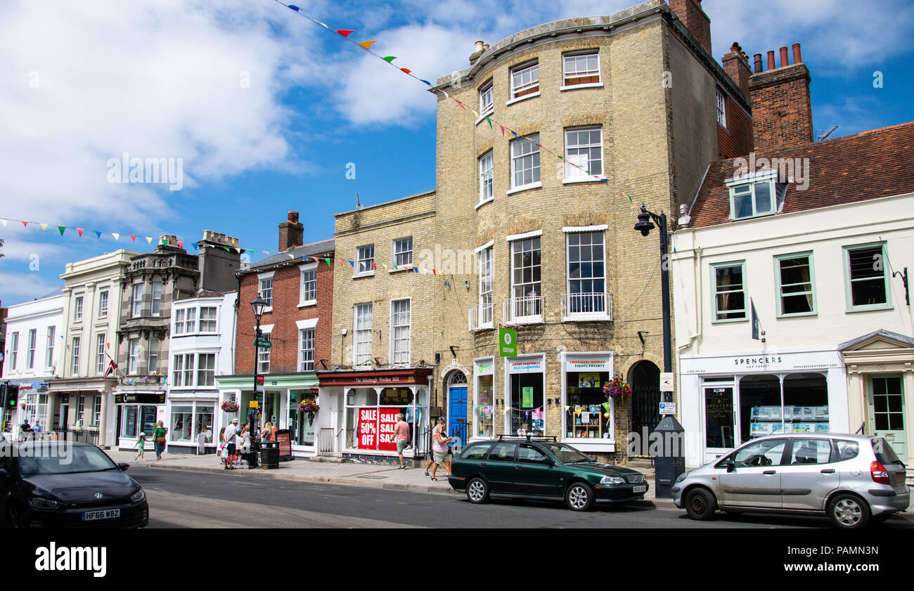 Lymington High Street Stock Photos & Lymington High Street Stock Images ...