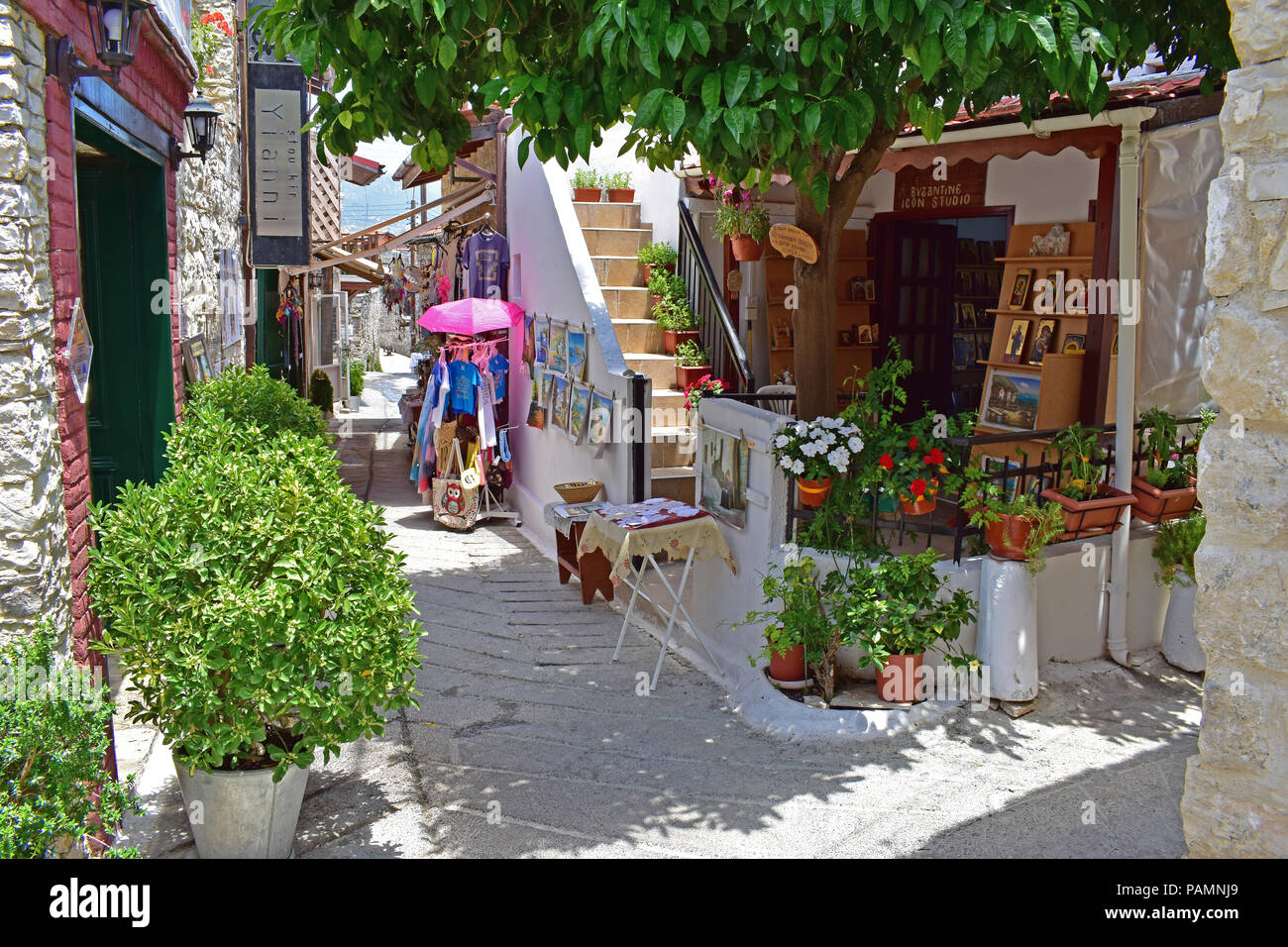 Omodos village in the Troödos Mountains of Cyprus Stock Photo - Alamy