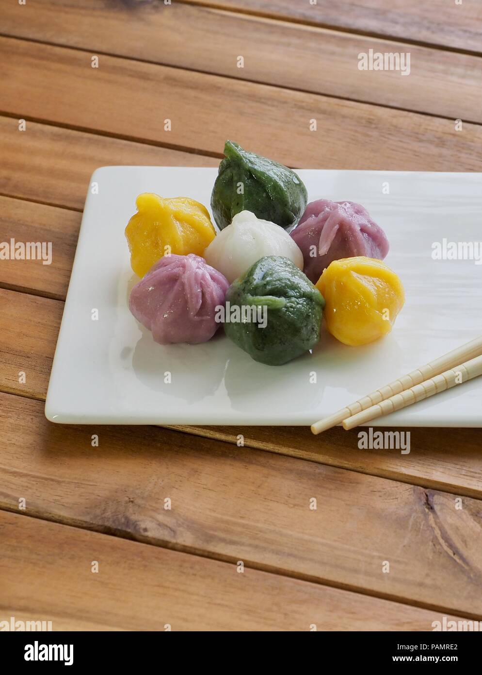 Honey rice cake hi-res stock photography and images - Alamy