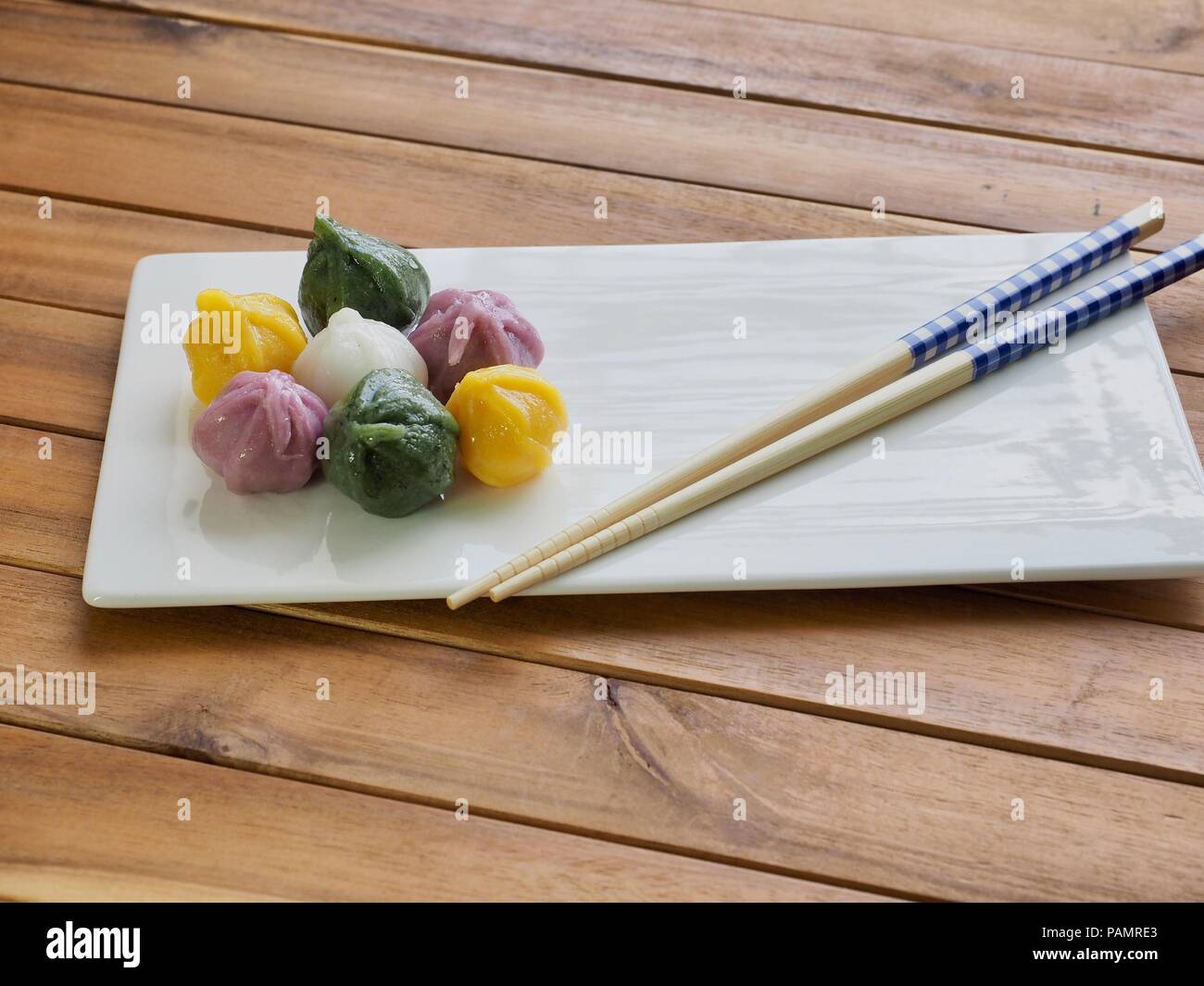 Honey filled rice cake hi-res stock photography and images - Alamy