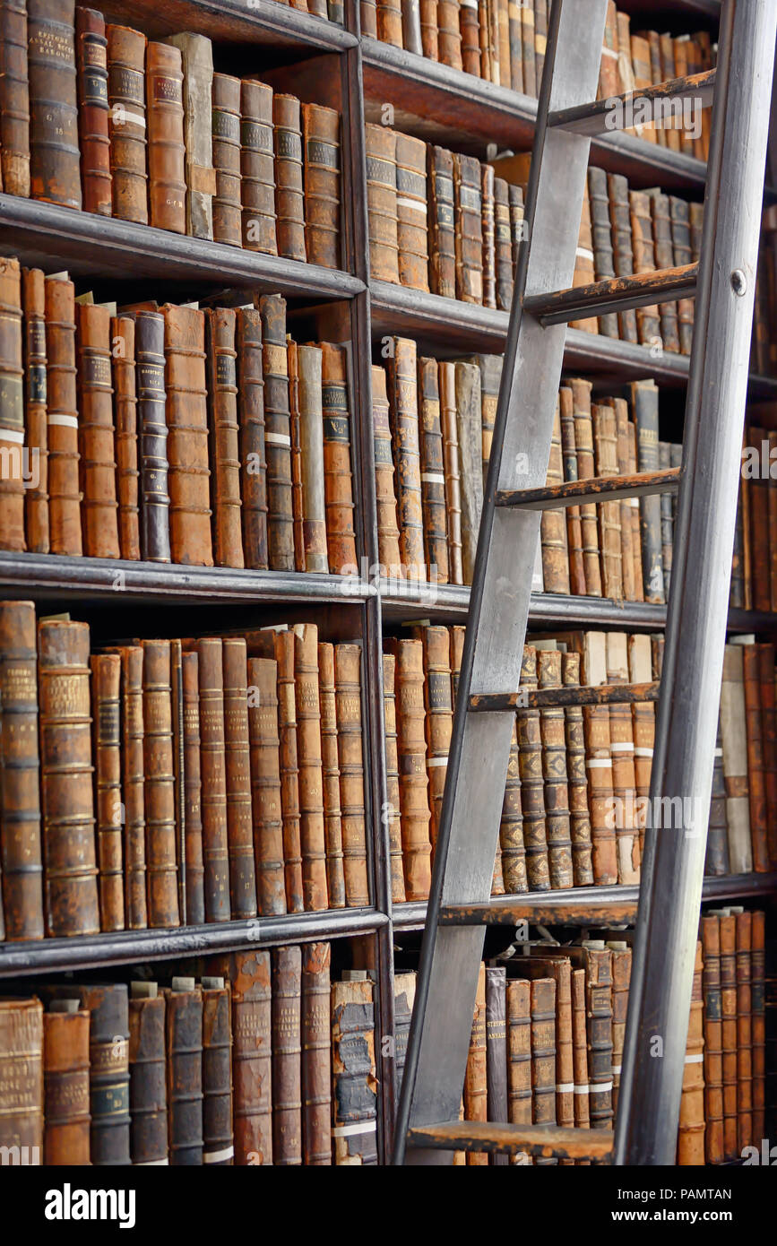 The Old Library, Trinity College, Dublin, Ireland - The Book of Kells ...