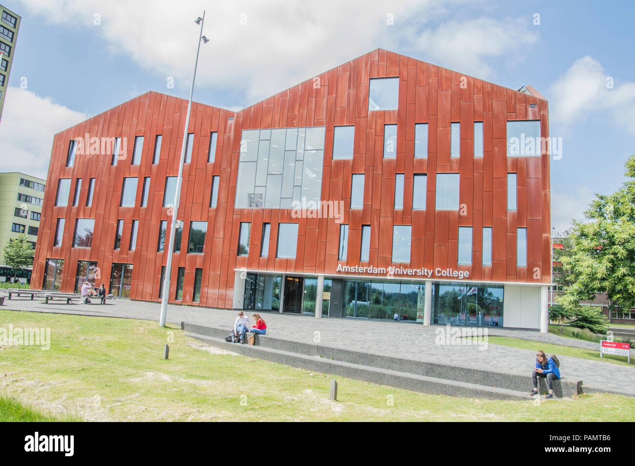 Amsterdam University College Building At The Science Park Amsterdam The ...