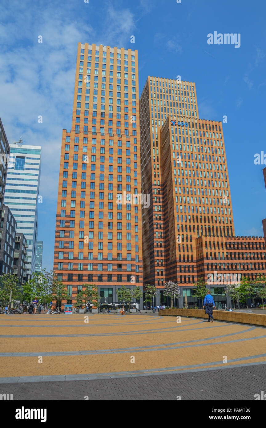 Symphony tower hi-res stock photography and images - Alamy