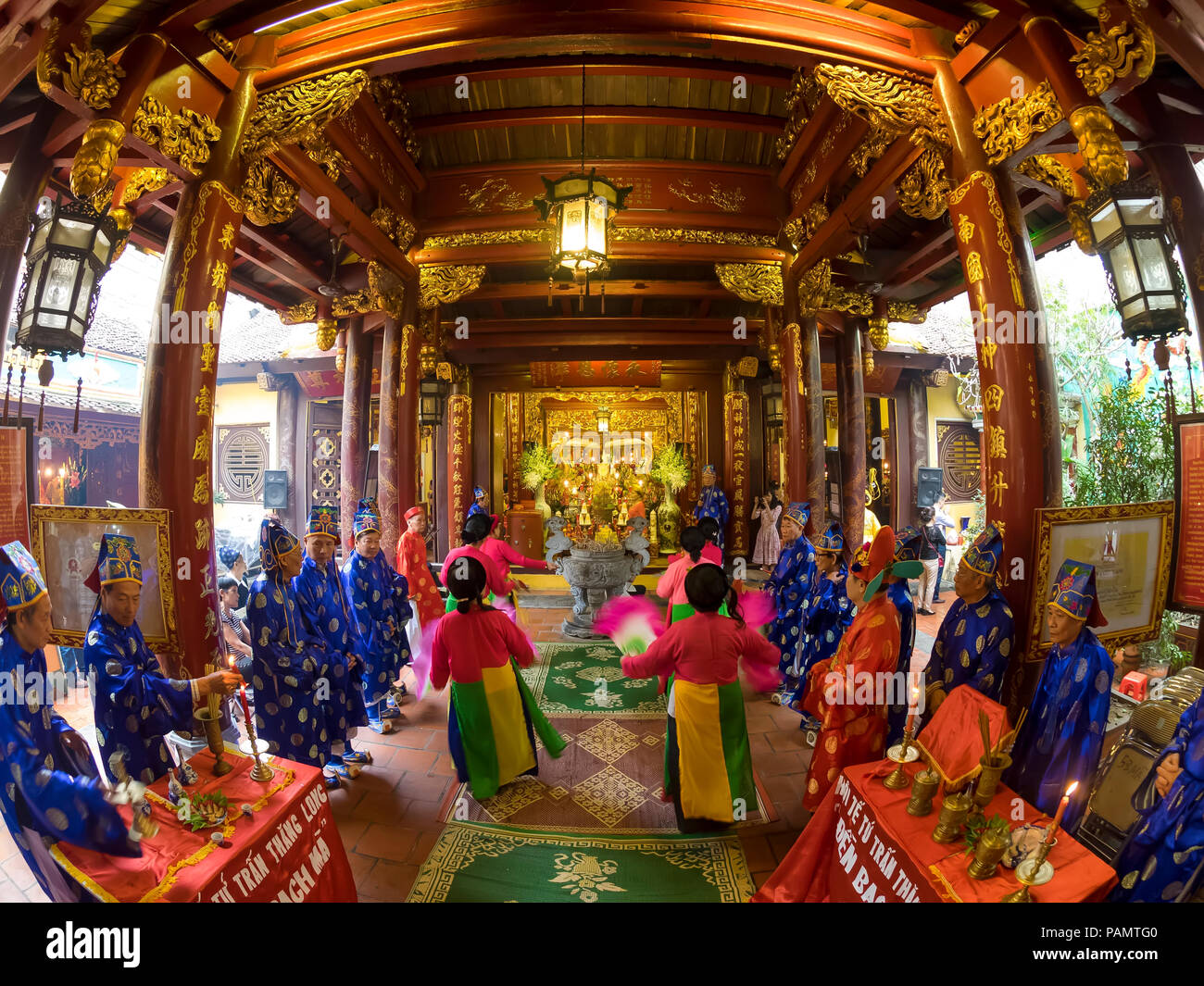 Vietnam daily life Stock Photo - Alamy