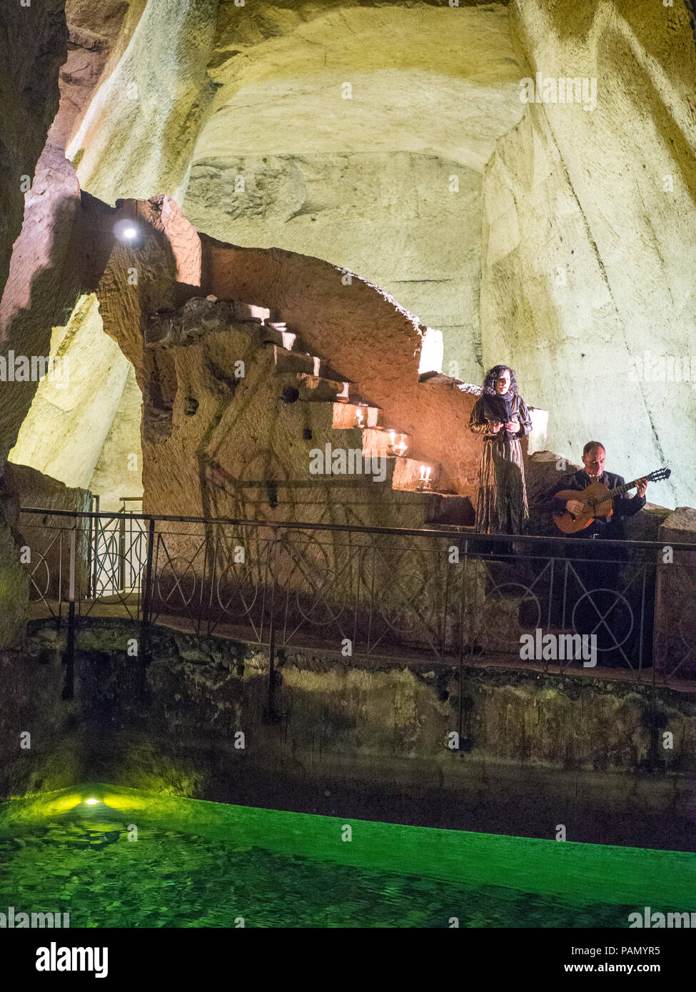 Napoli sotterranea underground naples hi-res stock photography and ...
