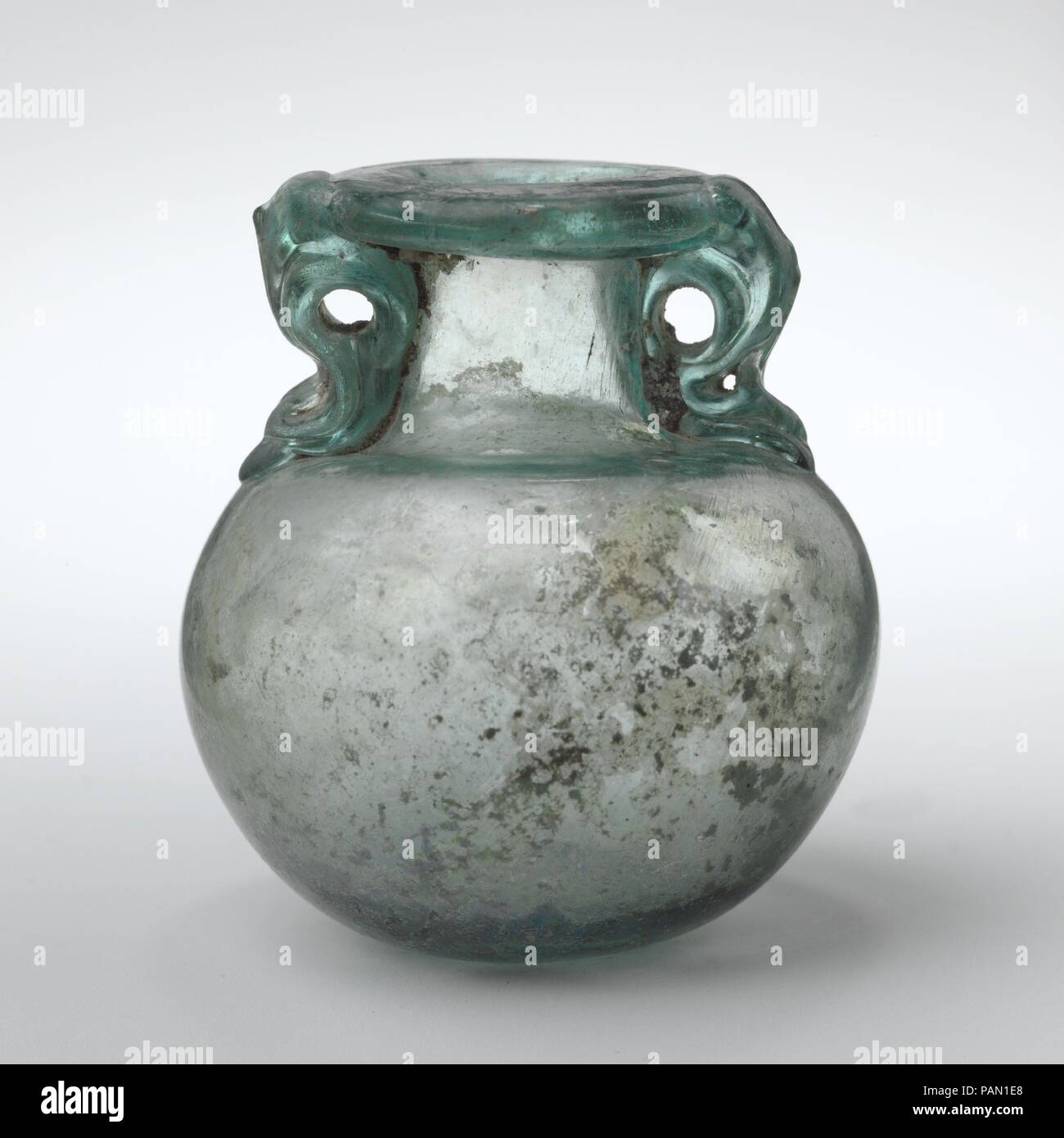 Pontil mark hi-res stock photography and images - Alamy