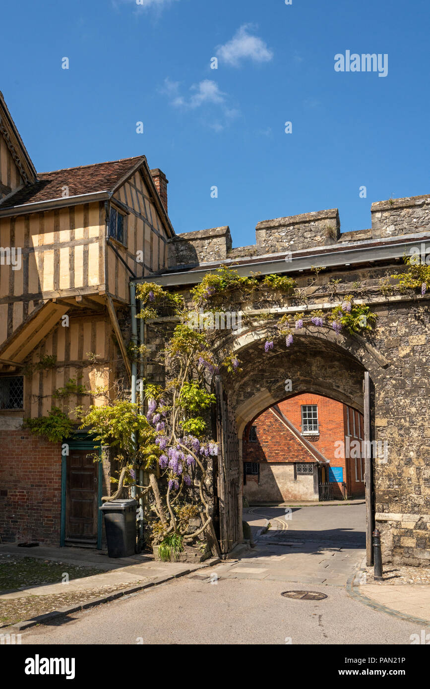 St swithun upon kingsgate hi-res stock photography and images - Alamy