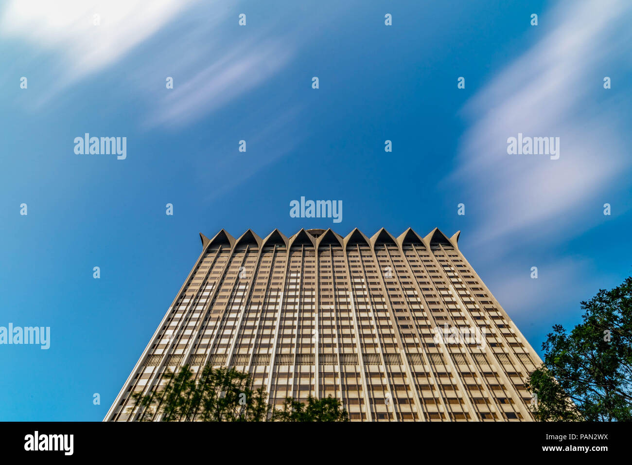 Sharp edges of building hi-res stock photography and images - Alamy