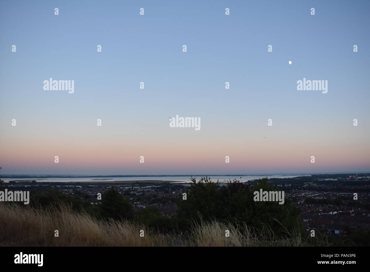 British rooftops twilight hi-res stock photography and images - Alamy