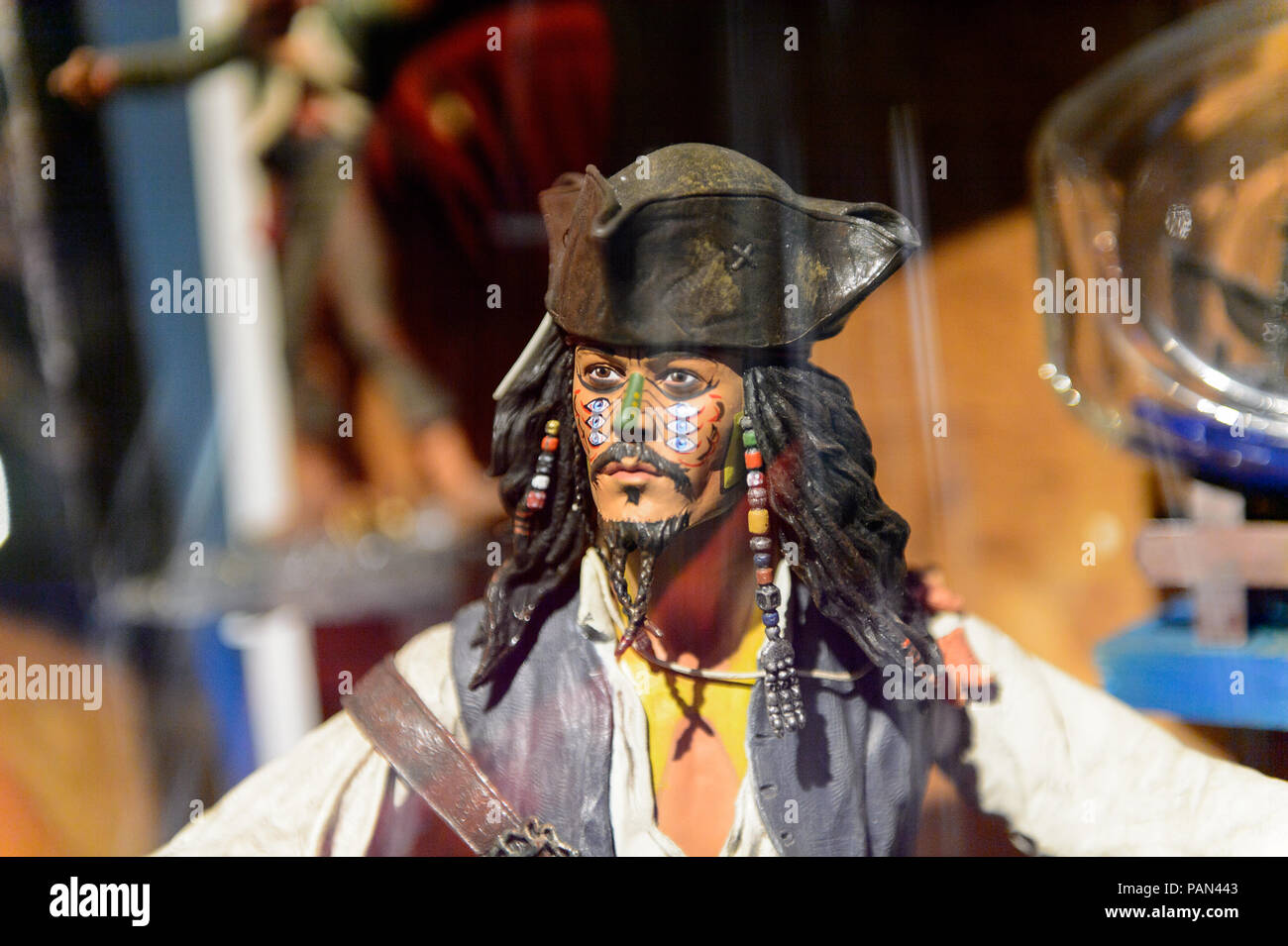 Johnny depp statue hi-res stock photography and images - Alamy