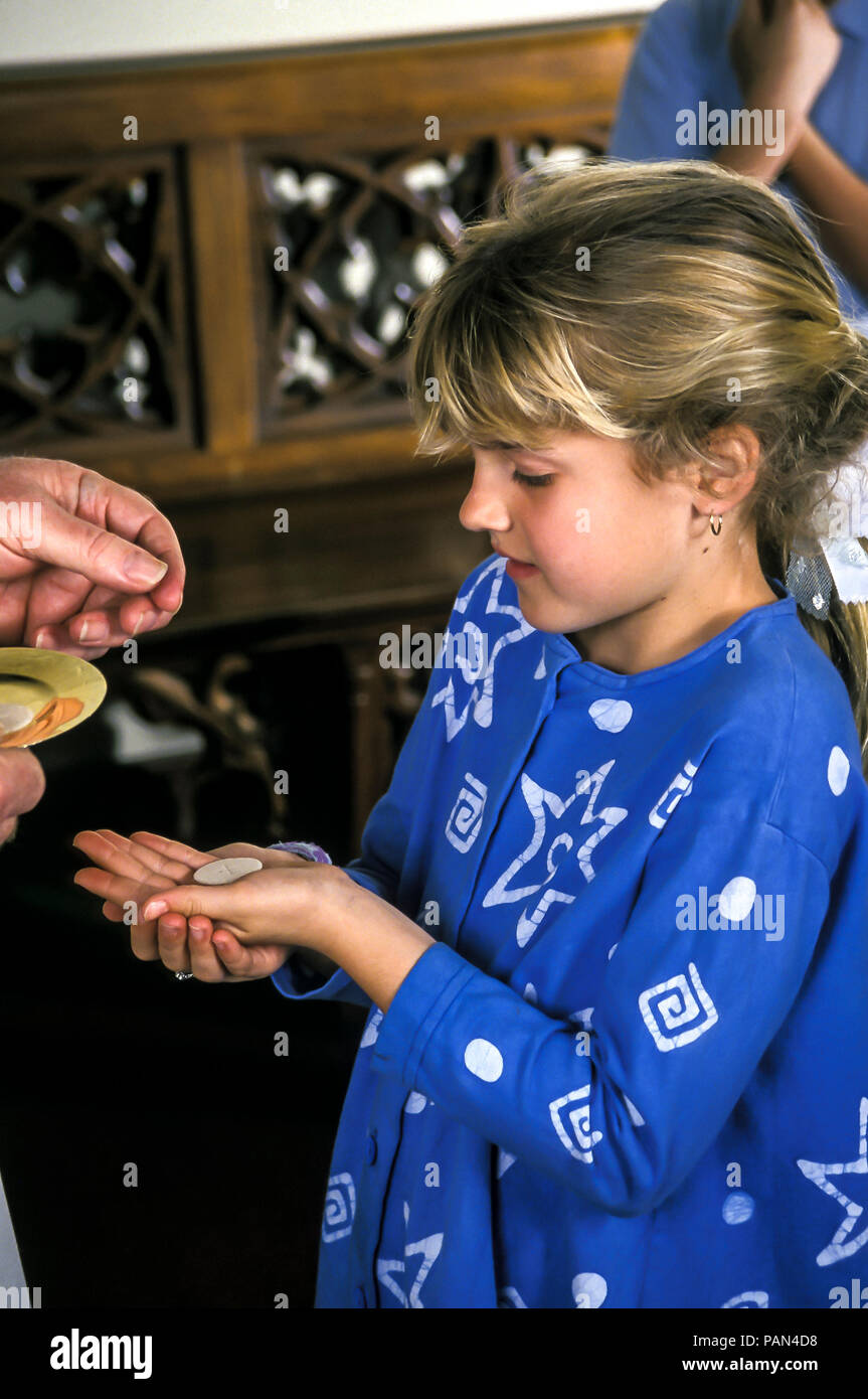 Sacred wafer hi-res stock photography and images - Alamy