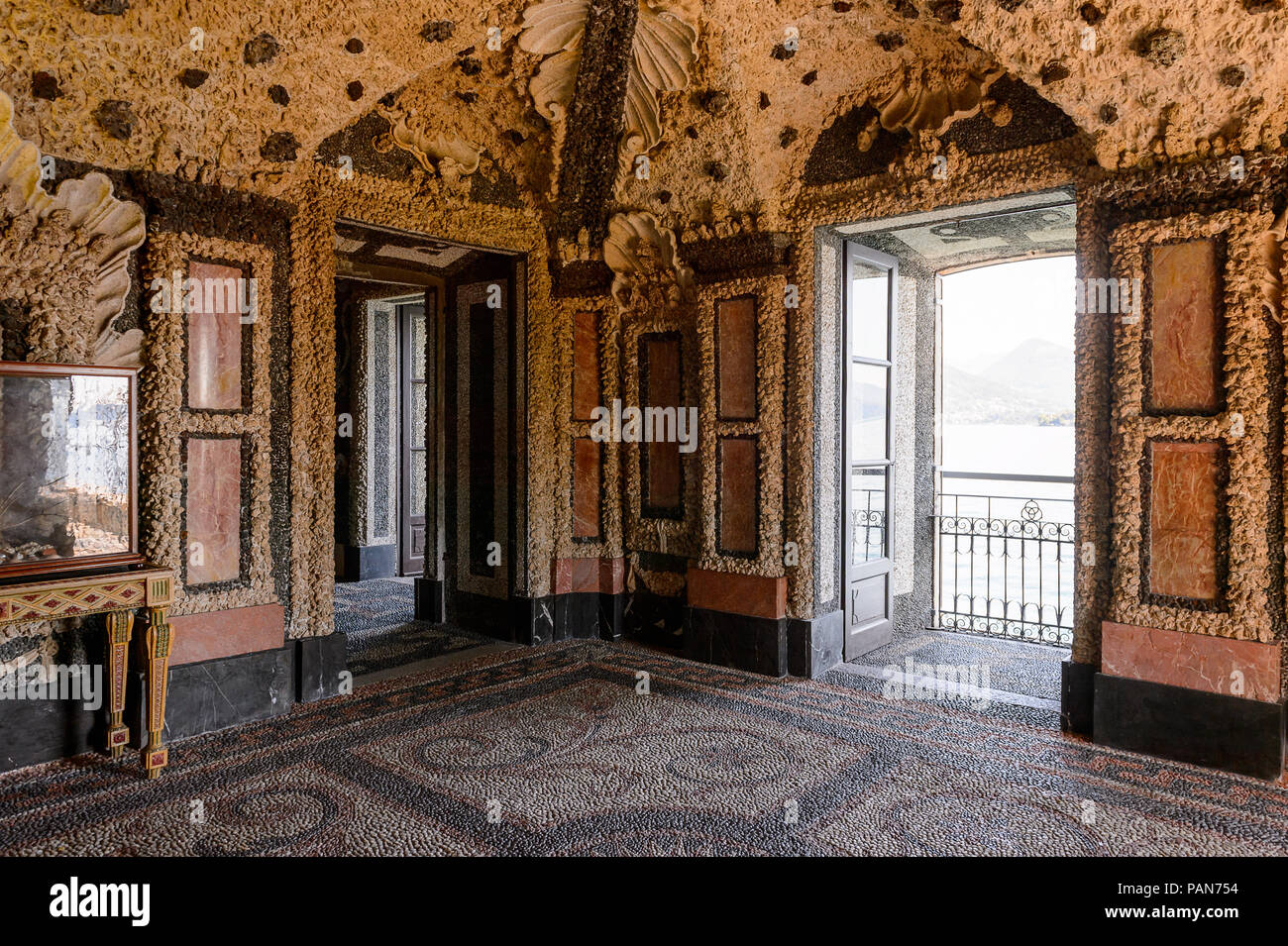 ISOLA BELLA, ITALY - MAY 3, 3016:Ground floor of the Palace Borromeo on ...