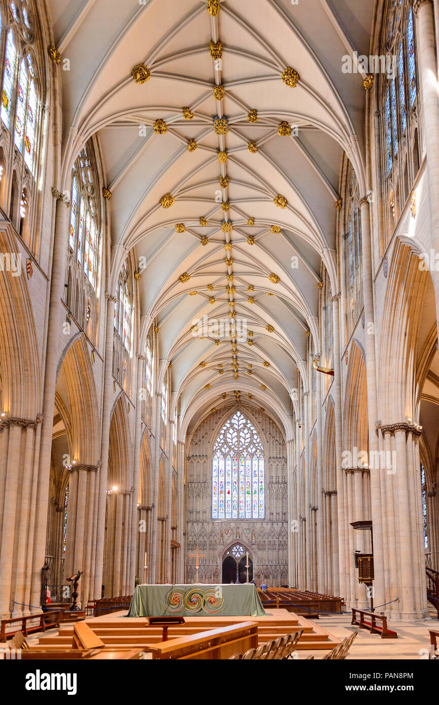 YORK, ENGLAND - july 19, 2016: York Minster (Cathedral and ...