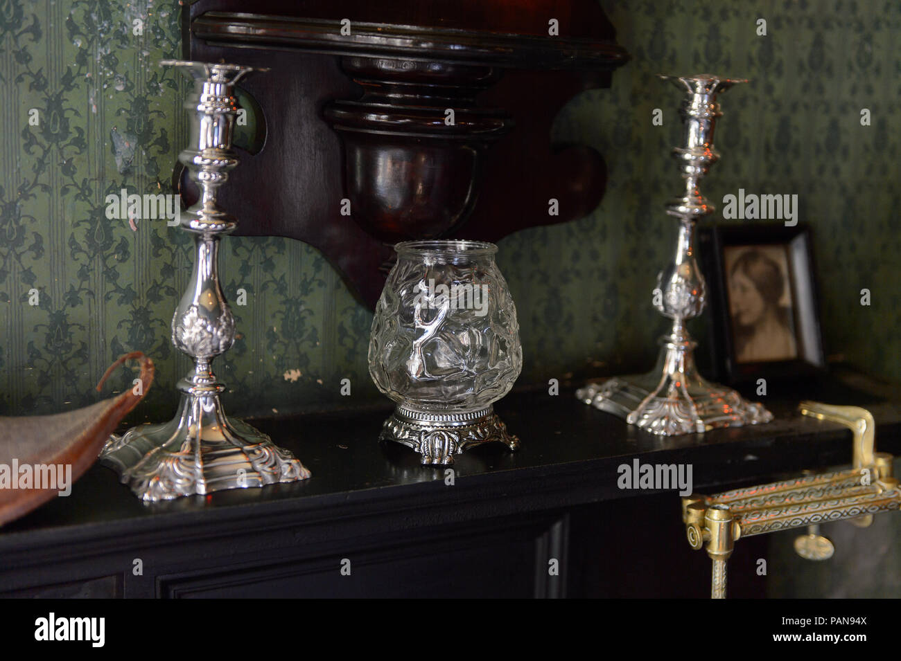 LONDON, ENGLAND - JUL 22, 2016: Interior of the Sherlock Holmes Museum ...