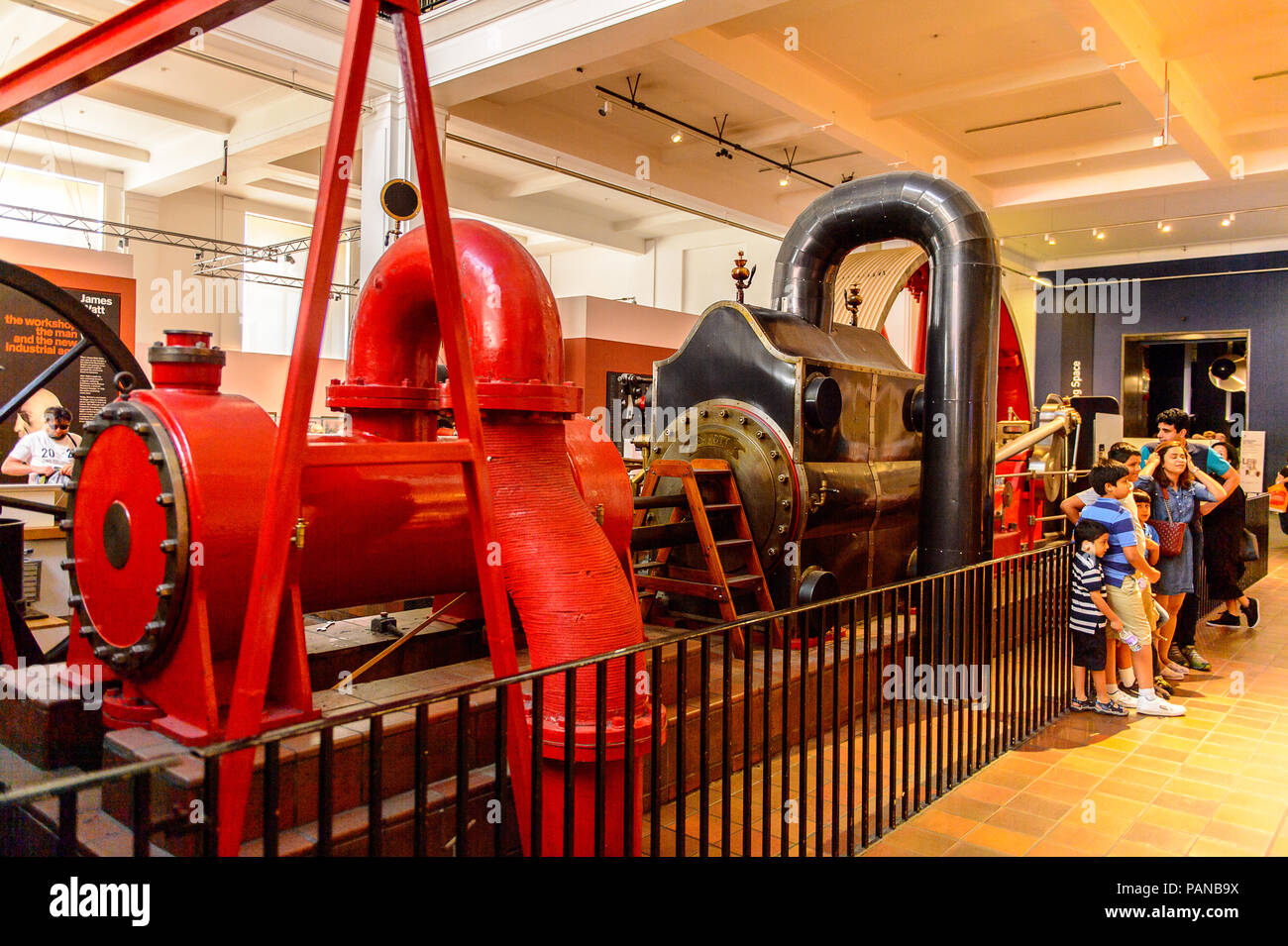The science museum london engine hi-res stock photography and images ...