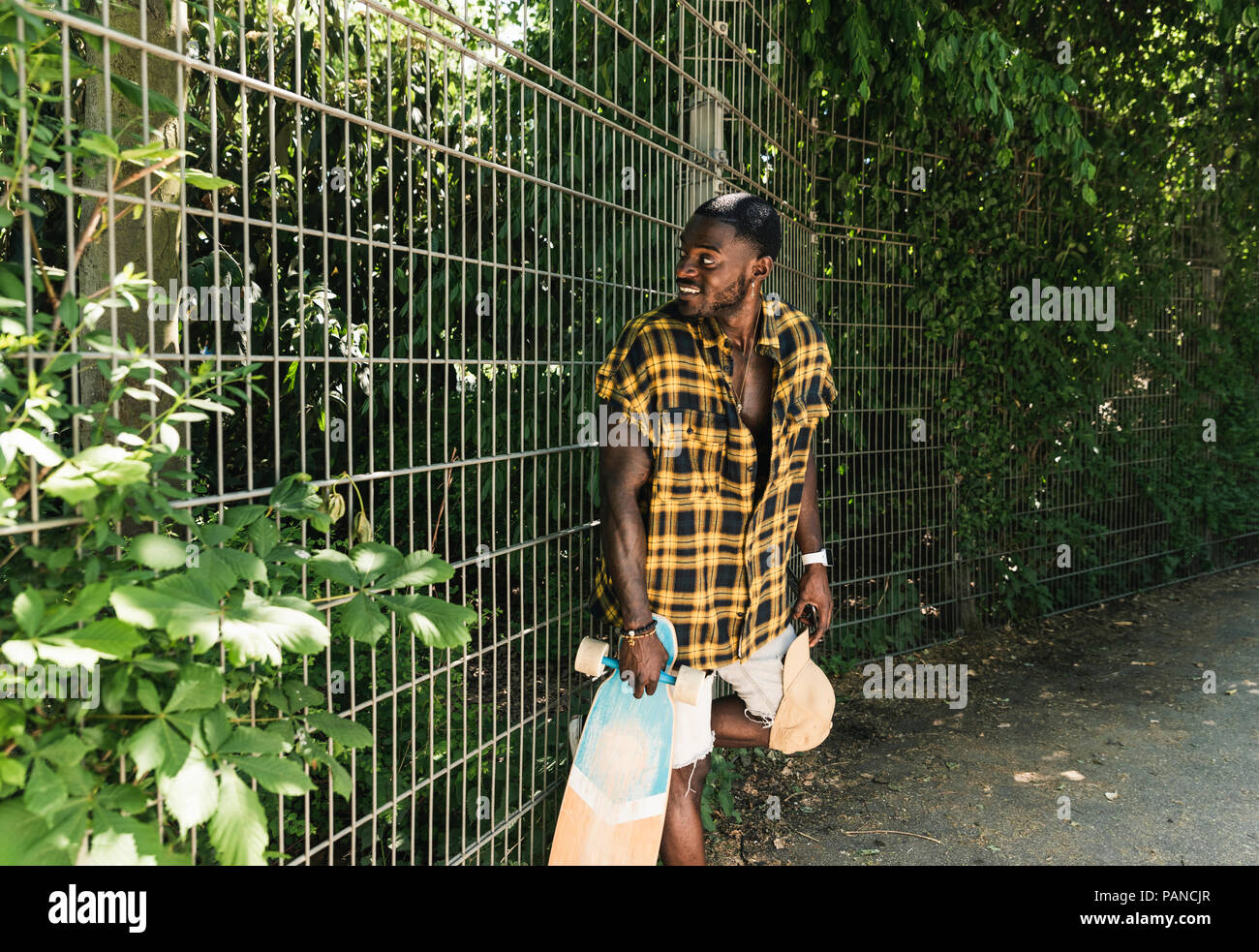 Waiting at fence hi-res stock photography and images - Alamy