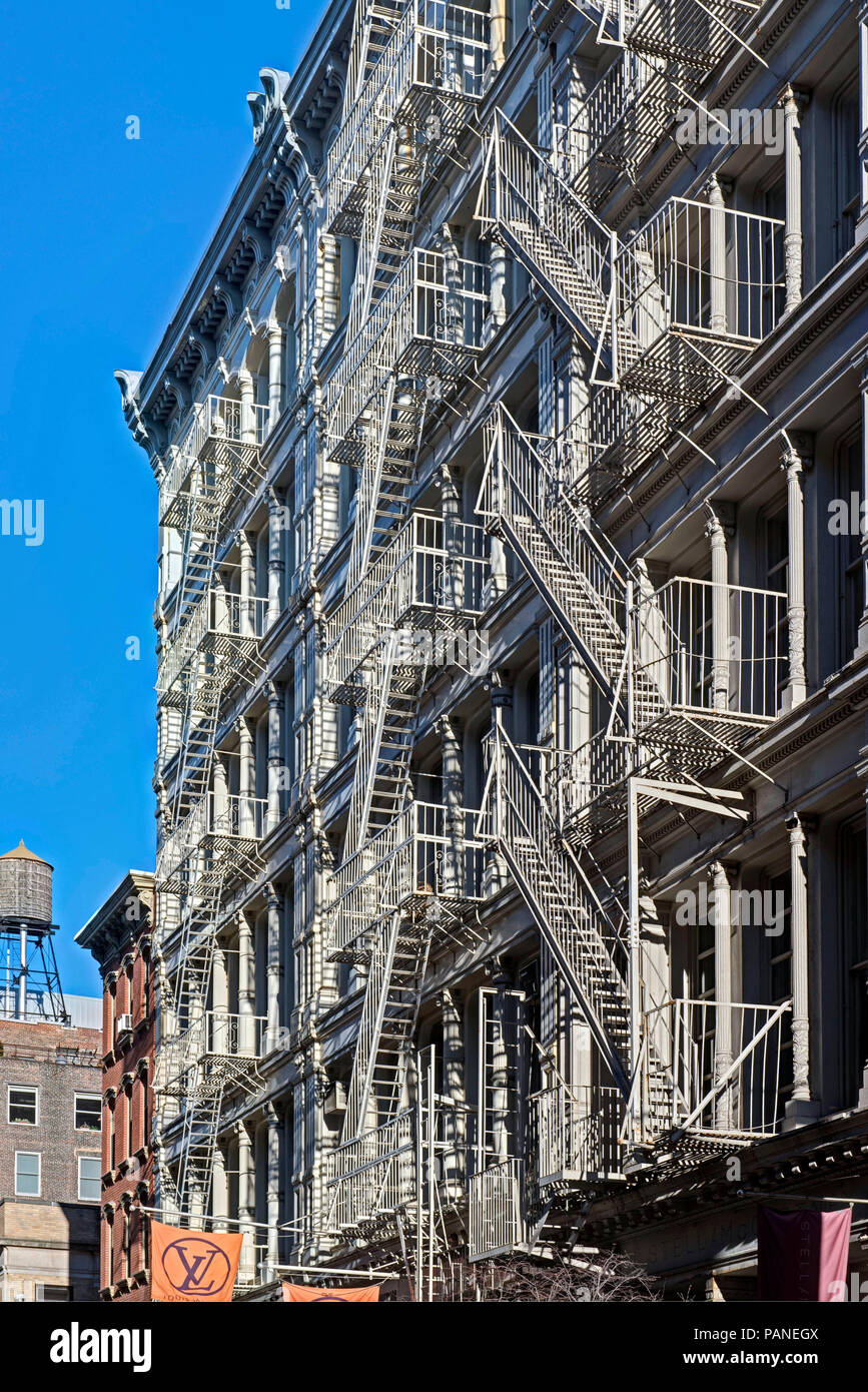 Fire escapes hi-res stock photography and images - Alamy