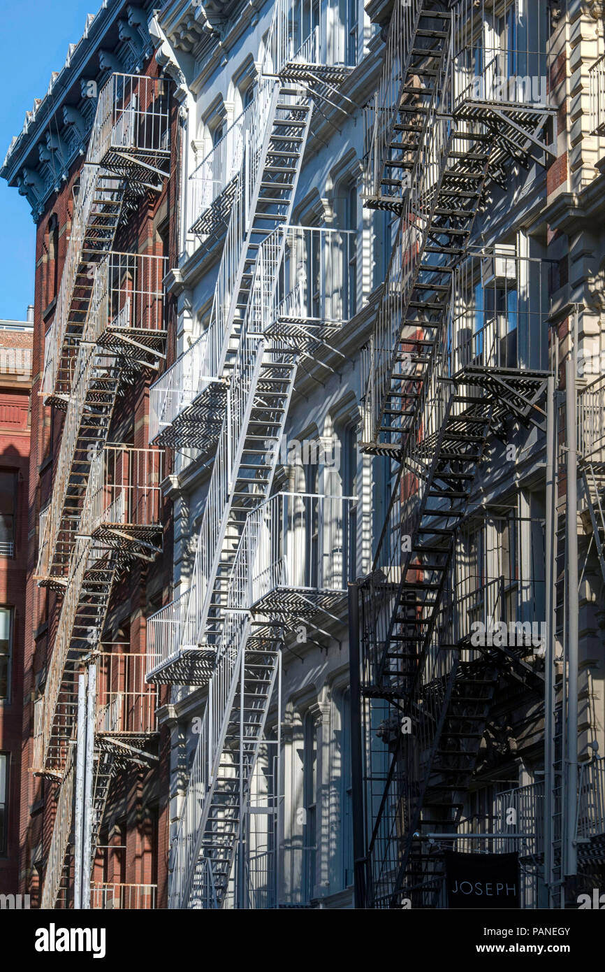 Fire escapes hi-res stock photography and images - Alamy